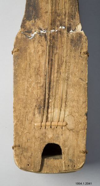 Kringla - stränginstrument, kordofon, musikinstrument
