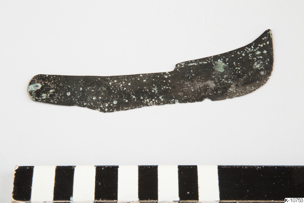 Kringla - kniv, husgeråd, Rakblad i brons, razor, household utensil